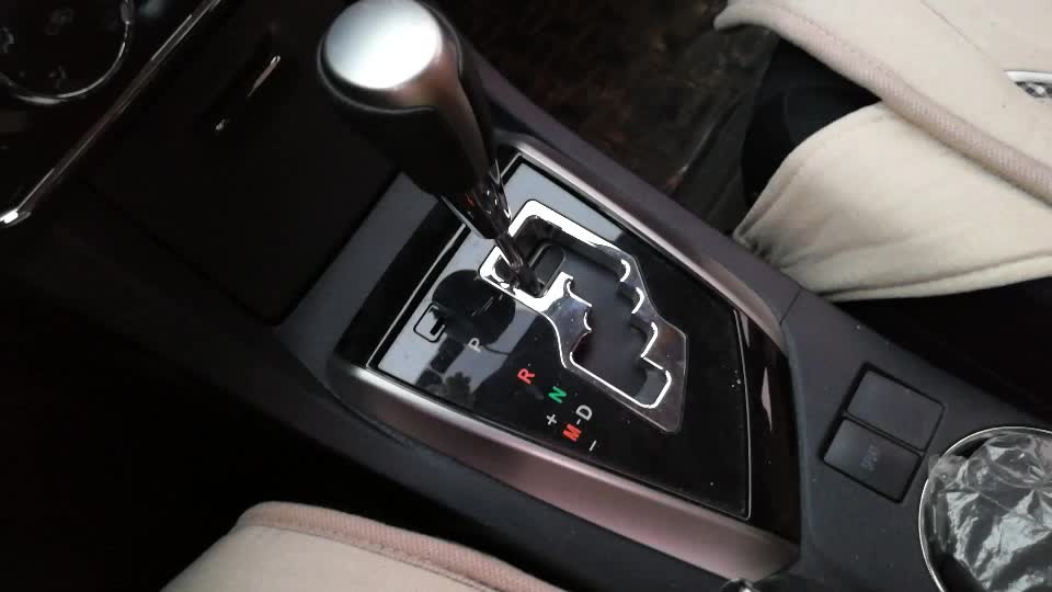 卡罗拉自动挡档位