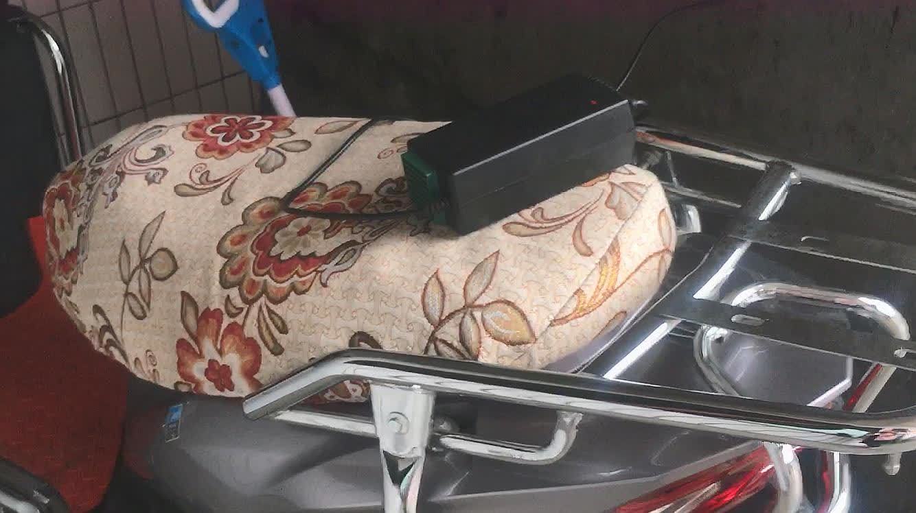 电动车充电时,“千万”要注意这3点,不然电瓶越来越不耐用!