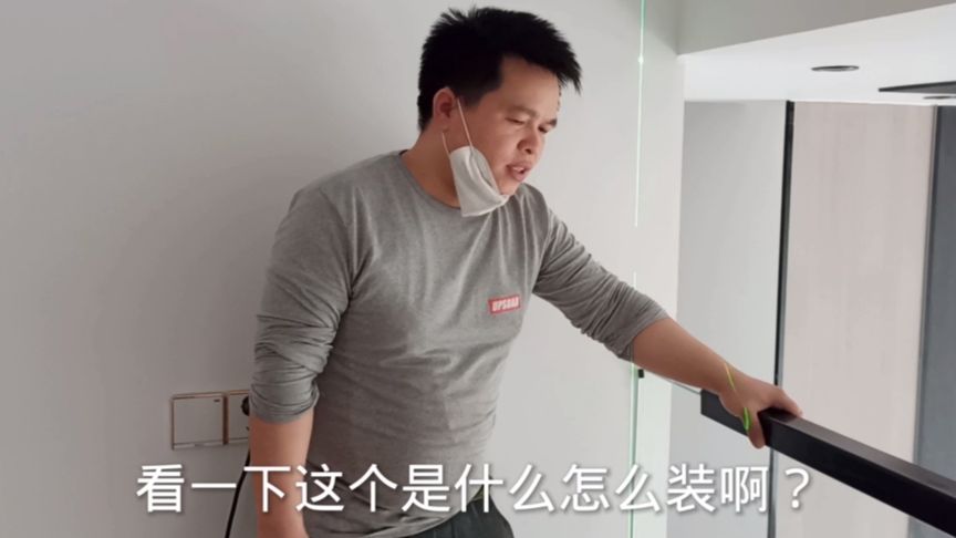 玻璃实木护栏安装,两边都是墙,怎样才能两侧都入墙固定呢?