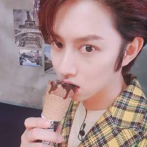 小刘小刘榴莲自由 