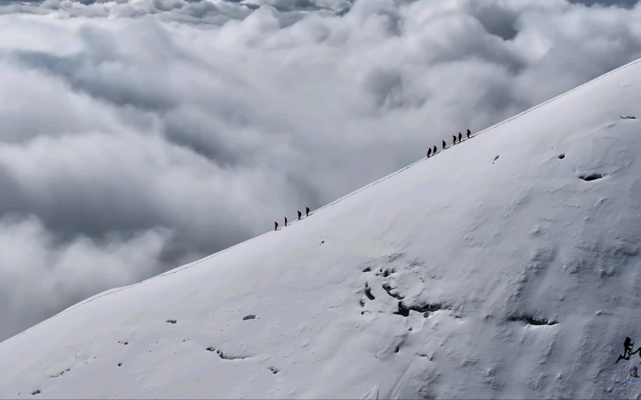 乌库楚是目前五千米级雪山中攀登体验感最强的,没有之一!