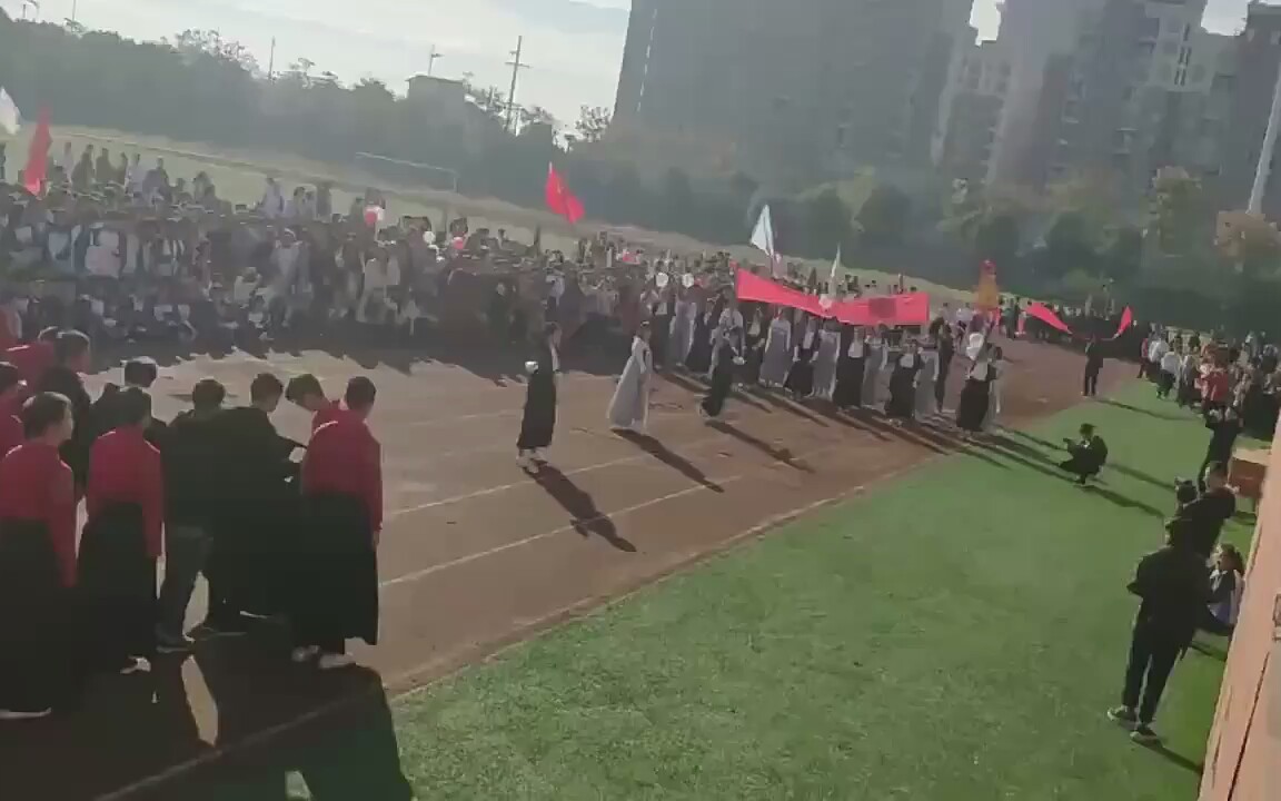 某学校的运动会,有兴趣的可投票