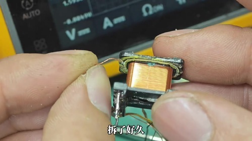 电源没输出开关变压器损坏修了2个小时重新绕了变压器