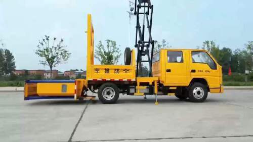 高空作业车秒变防撞神器!一车多用效率翻倍,施工安全稳如泰山