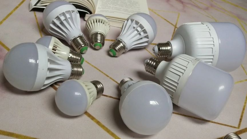 家用led灯泡如何选购?这几招避免掉坑还省一半电