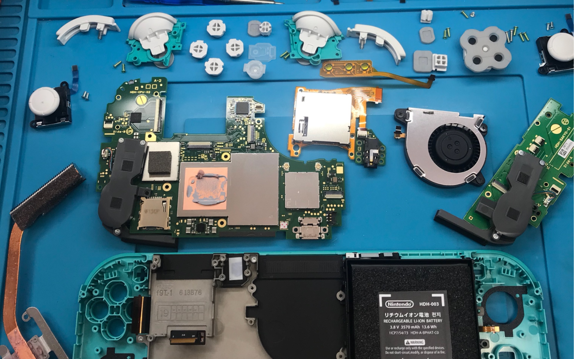 switch lite新机按键松散,摇起来哗哗响?工业设计问题?做工差?残次品?...