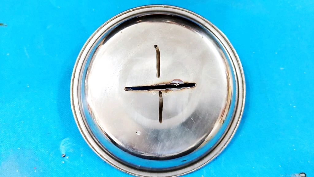 不锈钢上有一道很大的裂缝,烙铁根本焊不住怎么办?教你轻松修复