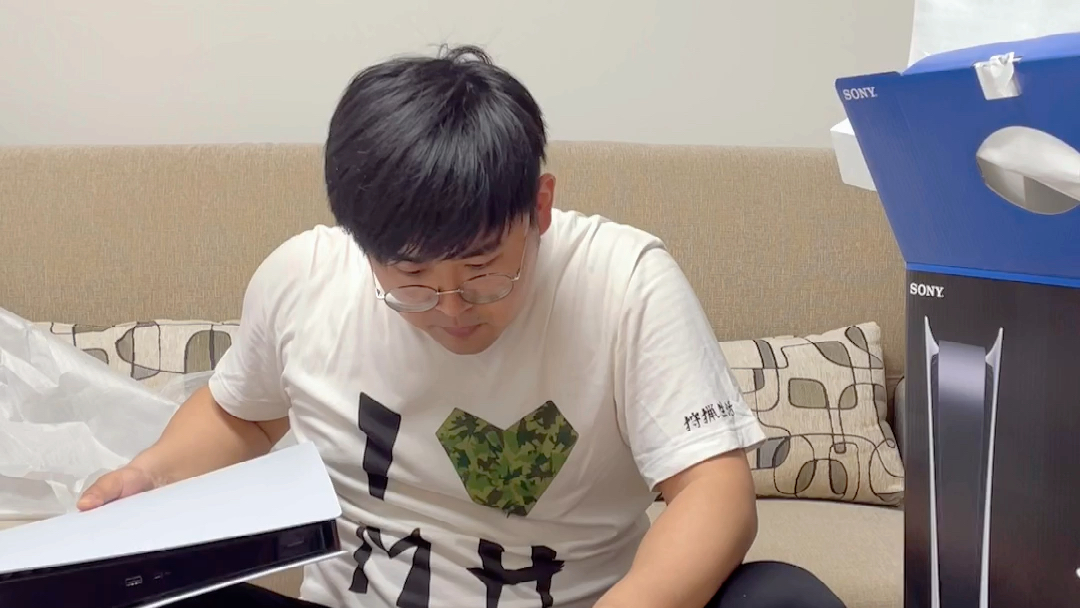 迟到的ps5开箱(sony国行数字版)