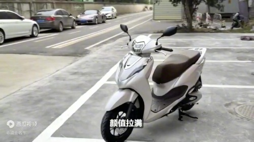 本田Lead125,东南亚一代神车,单缸水冷引擎,值得拥有