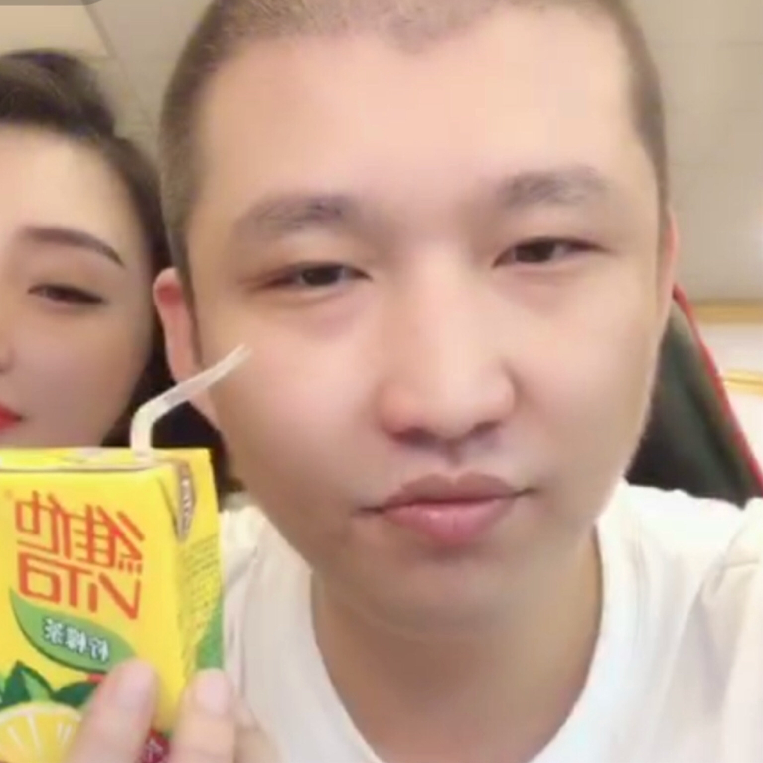 大污帅柯南 