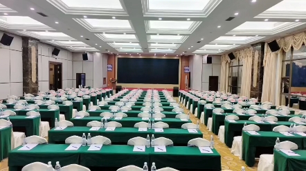 广州五龙山庄 11号会议室,260人课桌式,方正无柱,448平方!已准备就绪,...