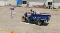 三轮摩托车路考模拟:现在三轮车都要考驾照了吗?
