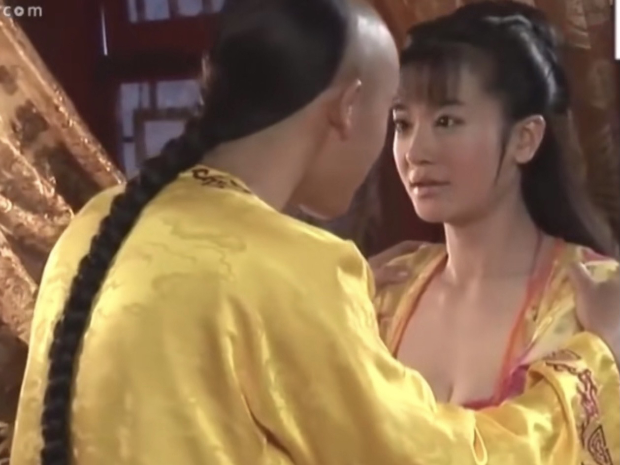 【新还珠】五阿哥小燕子圆房吻戏花絮 【睿晟】