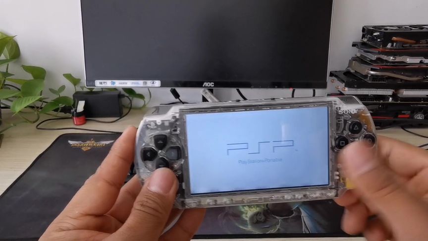 满满回忆感的PSP2000!闲暇时间拿出来玩一玩还是蛮不错的!