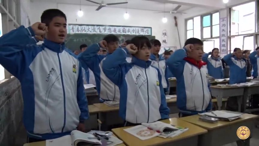 下江中学举行学生诚信考试宣誓和诚信考试承诺签名仪式