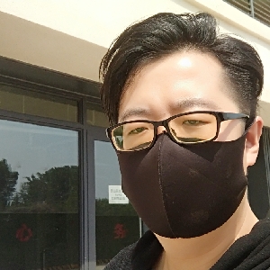 大脸友良 
