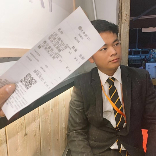 商业置业顾问李灿辉 