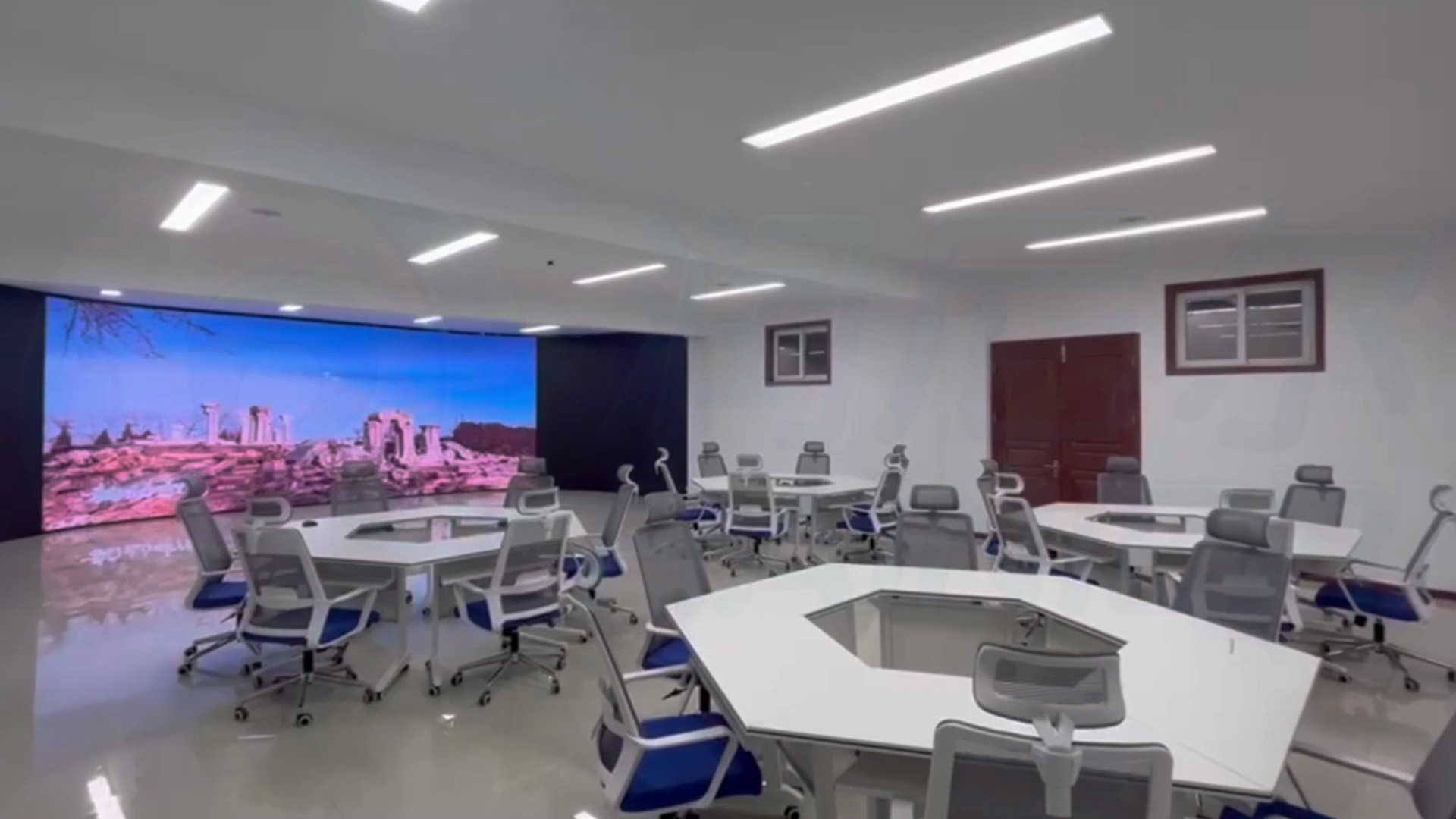 浙江海洋大学经管学院虚拟仿真综合实验室