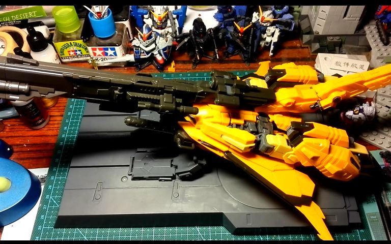 大班MG黄狼ZETA高达3号机B型地台组合及变形展示