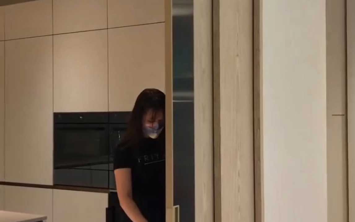 做隔断可以考虑的隐形推拉门,用过的人都知道它的作用有多大!