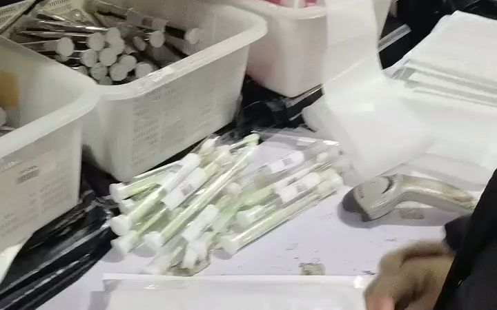 鸿展跨境云仓智能分拣,提供打包、分拣、贴签、物流、存储等一站式...