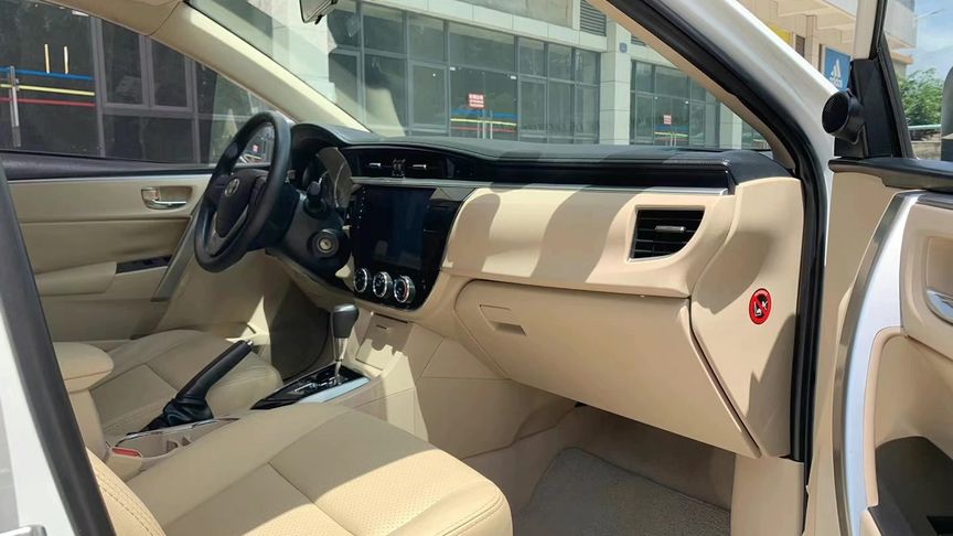 17年4月丰田卡罗拉 自动1.2T GL一手车 车况精品 起停功能