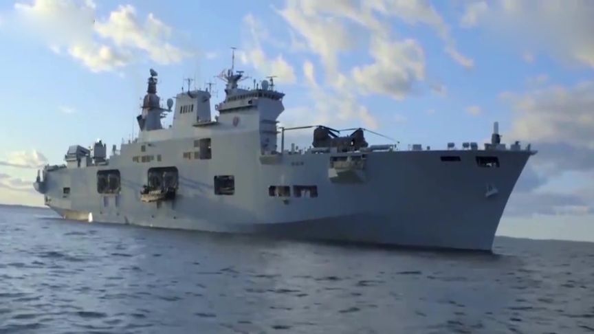 四艘075两栖舰霸气开建4艘一齐排开威严十足，美称我国太秀了