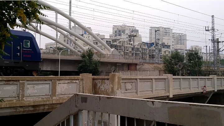 K48次列车普速通过!