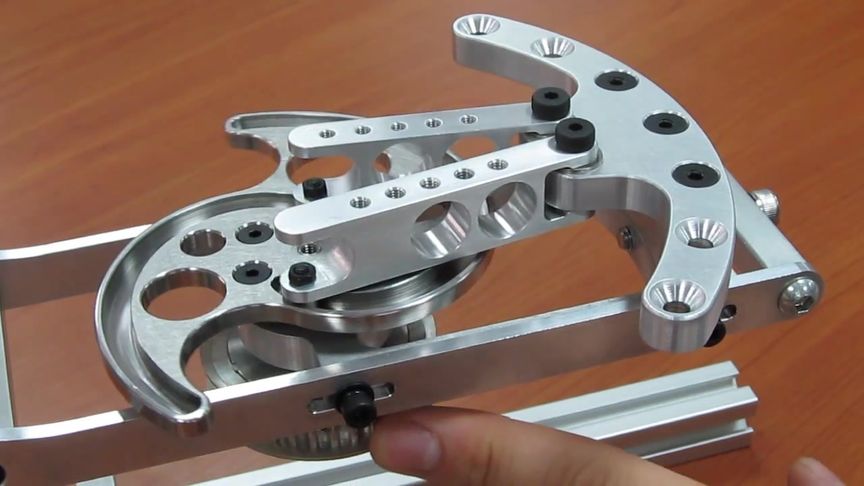 一个巧妙的打开闭合结构,充分利用滑轨的结构形式