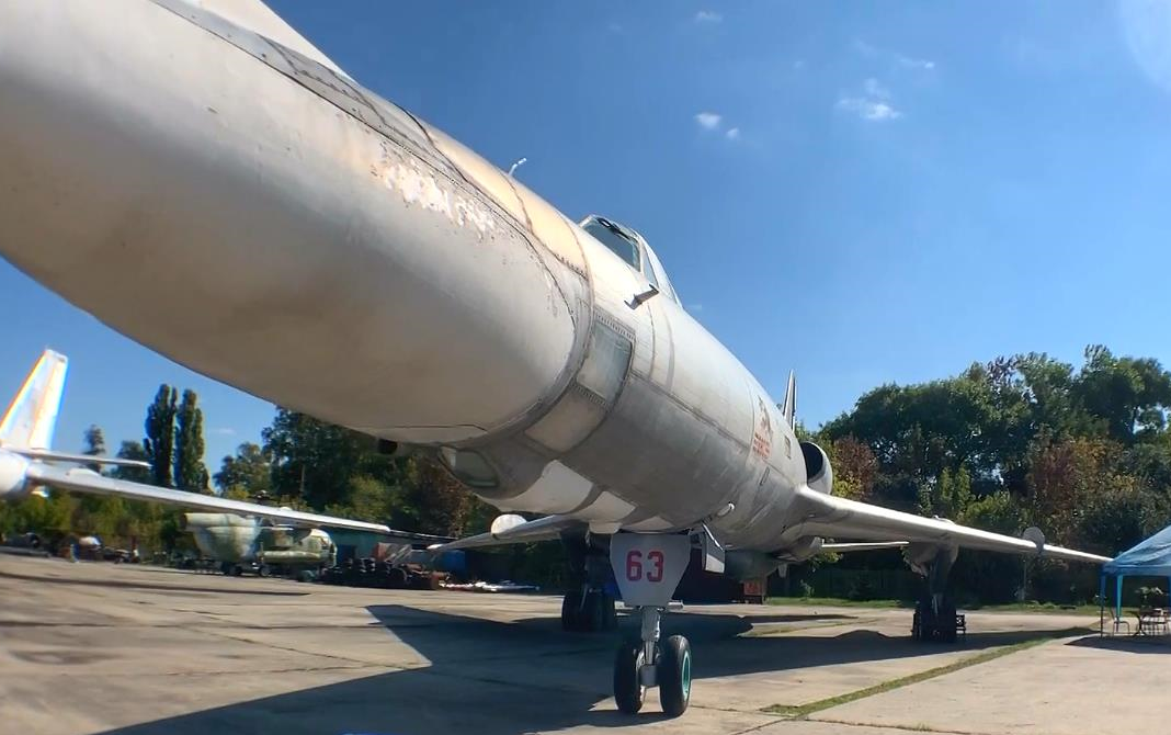 乌克兰国家航空博物馆 - 图-22K超音速轰炸机("眼罩"B轰炸型/反舰型号...