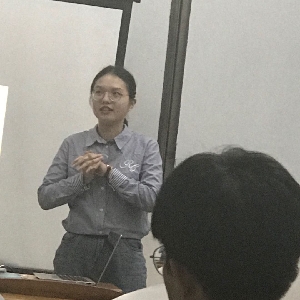脸超园的小岑 
