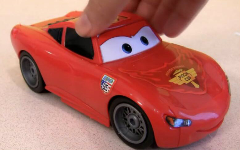 汽车总动员:主角闪电麦奎因的车玩具展示!