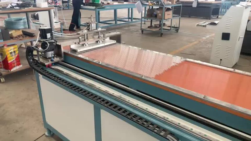 全自动玻璃管切割机,来看看如何实现切割韭菜一般第切割玻璃管吧