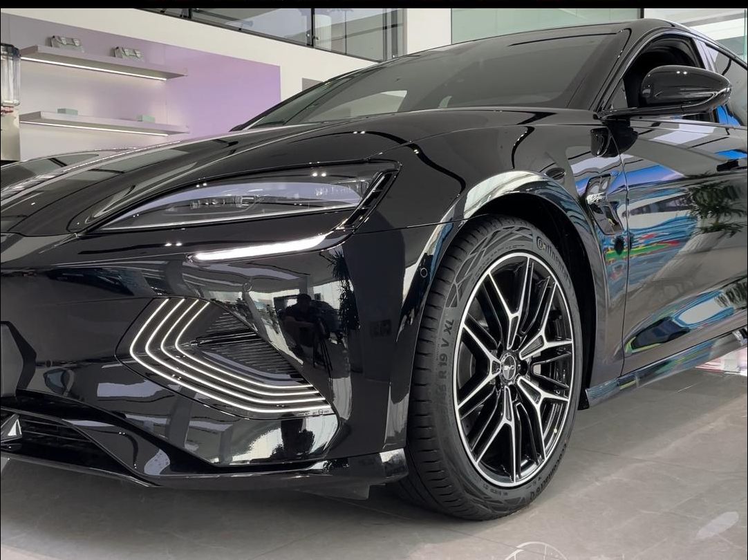 比亚迪25款海豹ev和dmi外观、内饰、配置升级抢先看,将首搭激光雷达