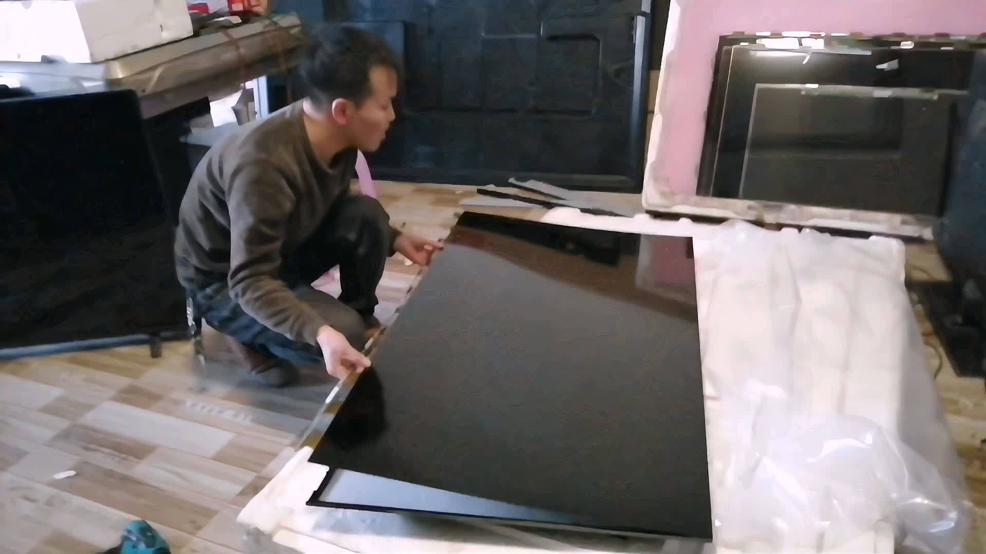 无边框电视液晶屏怎样拆卸,师傅小方法能否解决大难题,视频.