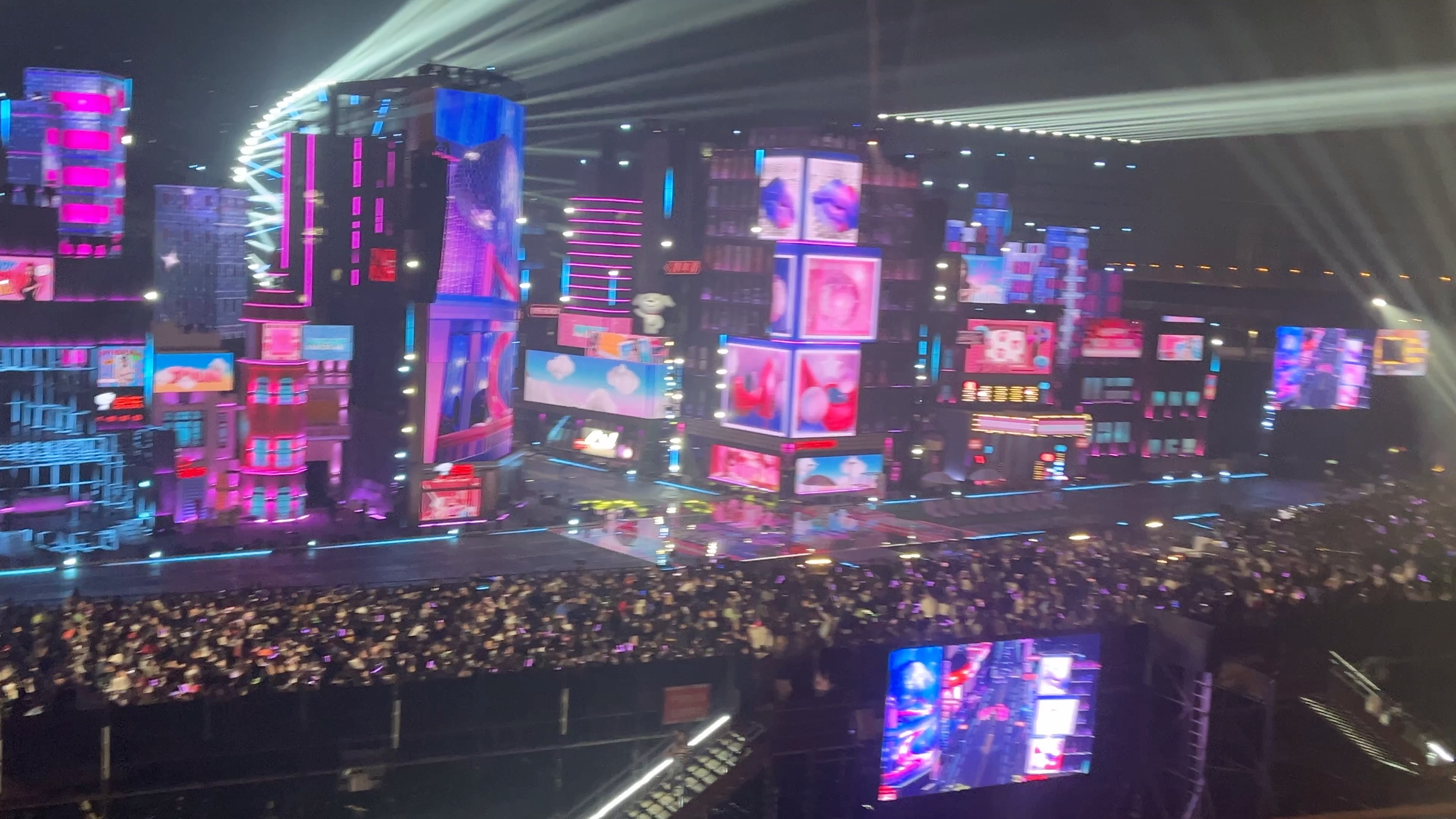 【激情开麦饭拍】蔡依林2023-2024湖南卫视跨年晚会18分钟大秀+...