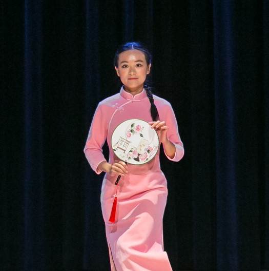 爱跳舞的小馋猫 