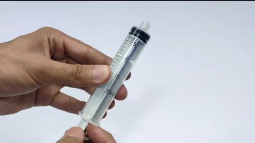 我把20cc注射器铜线和大电容器变成了230v 18000w发电机