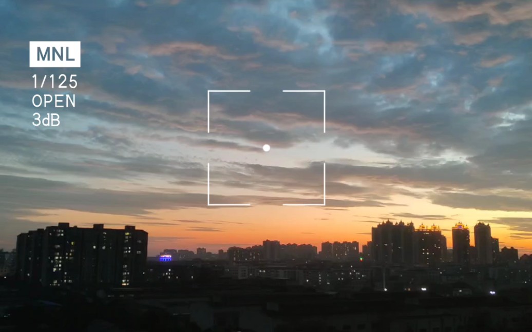 抬头记录此刻天空