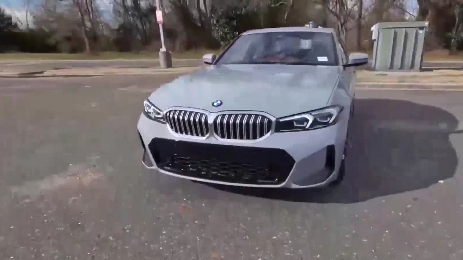 华为M9对决M7:智驾时代,谁主沉浮?