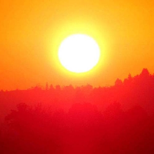 红太阳指引我前行 