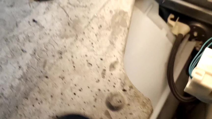 博世滚筒洗衣机,3个减震器已经换了,桶感觉不到有问题