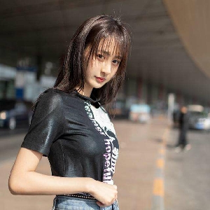 许棪棪 