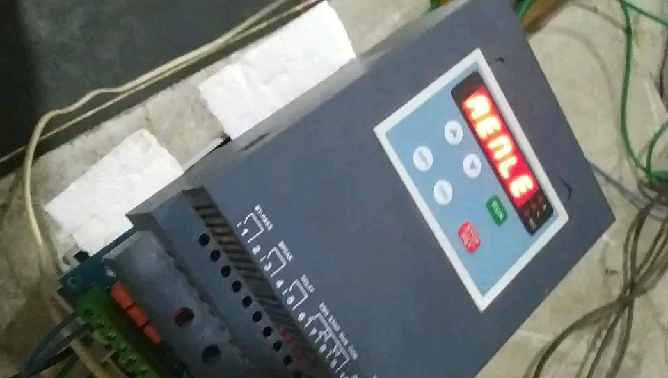 上海雷诺尔软启动不亮,启动不了故障修复测试