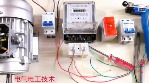 电表接线揭秘:互感器接地的那些坑!