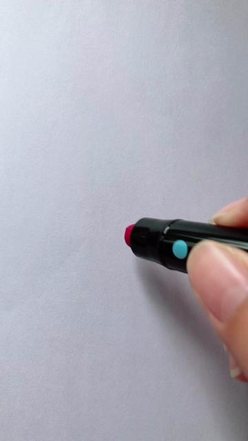 一只可爱的草莓熊一起来画画简笔画儿童简笔画