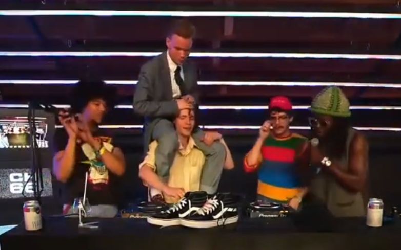 【black midi】不是正经表演 DJ set on Vans channel 66 stream
