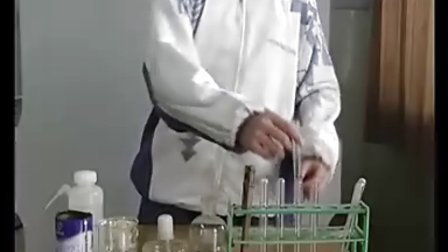 给试管内液体加热