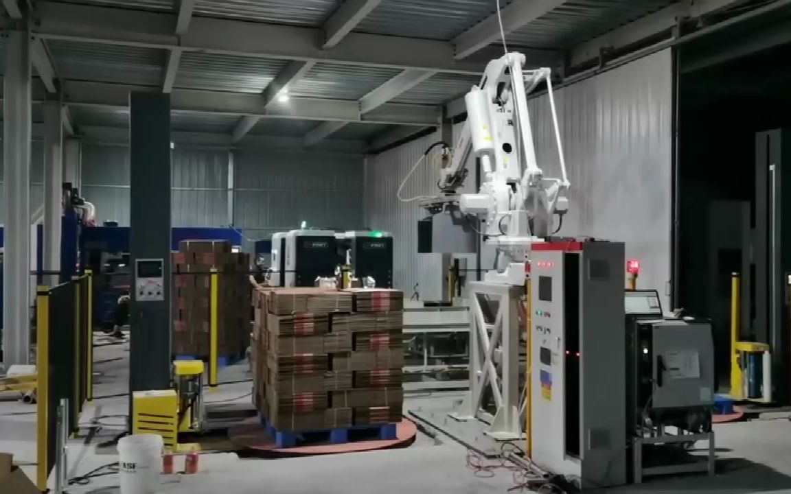 纸箱纸板码垛机器人成捆纸箱码垛解放人工节省成本