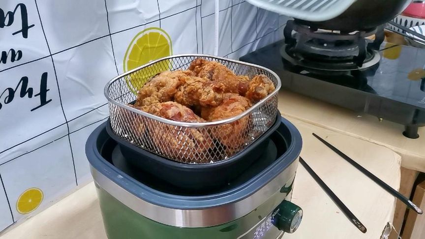 这才是空气炸锅炸鸡腿最好吃的方法,不干不柴跟买的一样好吃